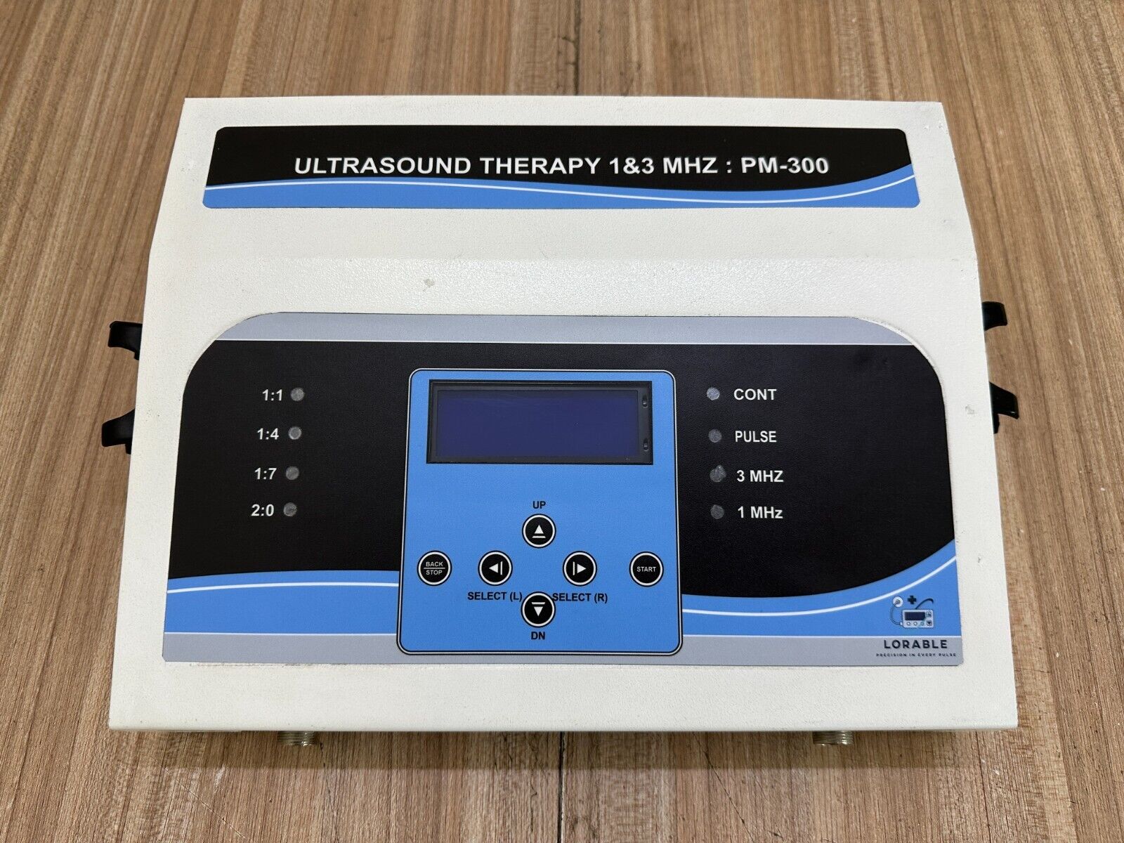 Two Head Ultrasound Therapy 1 And 3 Mhz LCD Ultrasound 45 Program ...